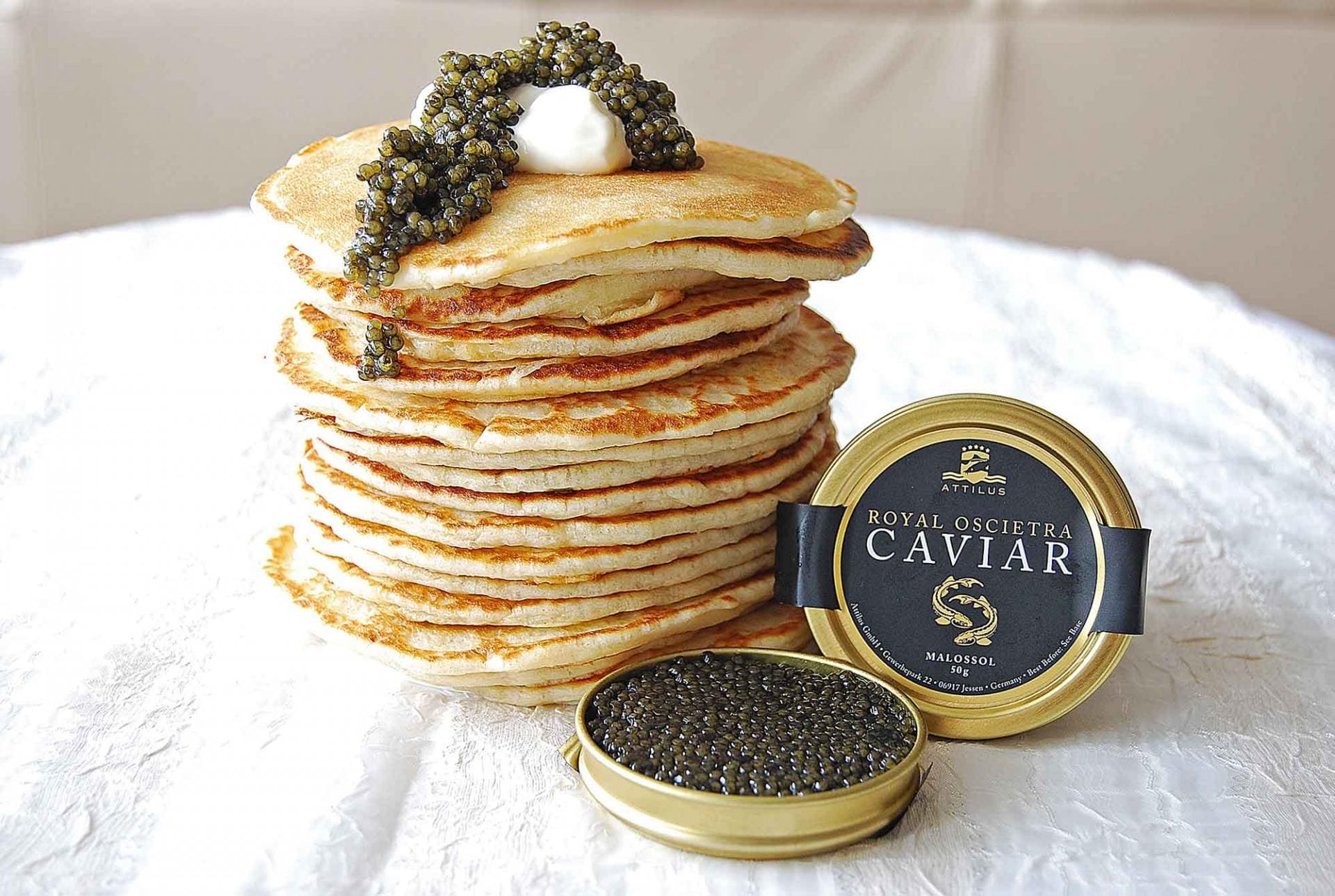 Posh Picnics: Summer Feasting & Luxury Hampers – Luxury London