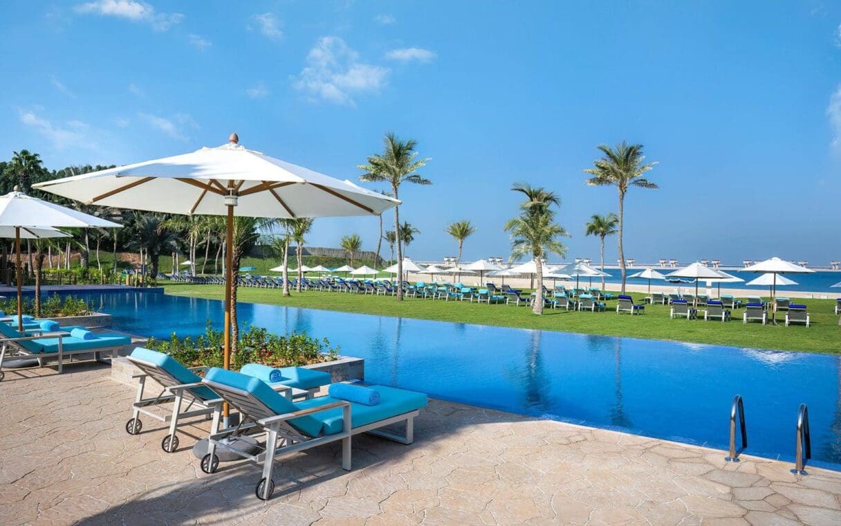 Deluxe Dubai: Large-scale luxury at JA The Resort